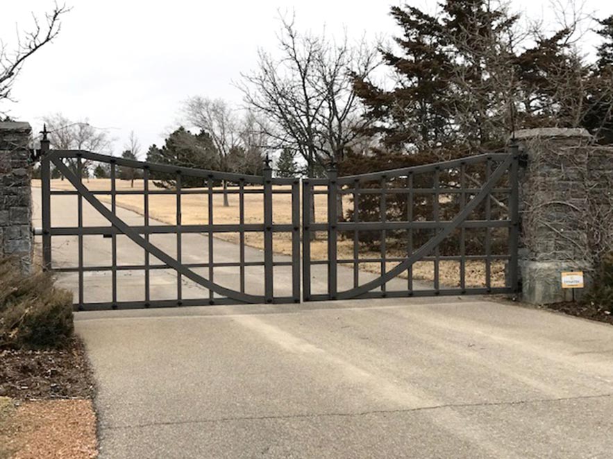 Automatic Gates in Kansas - Access Control - Wells Fencing Inc.